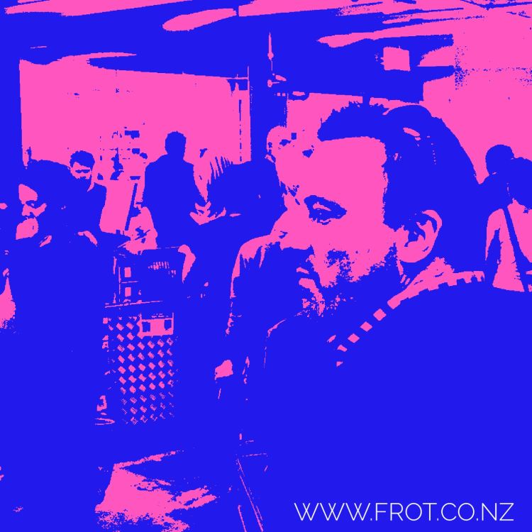 Frot 220611 1133 Nz